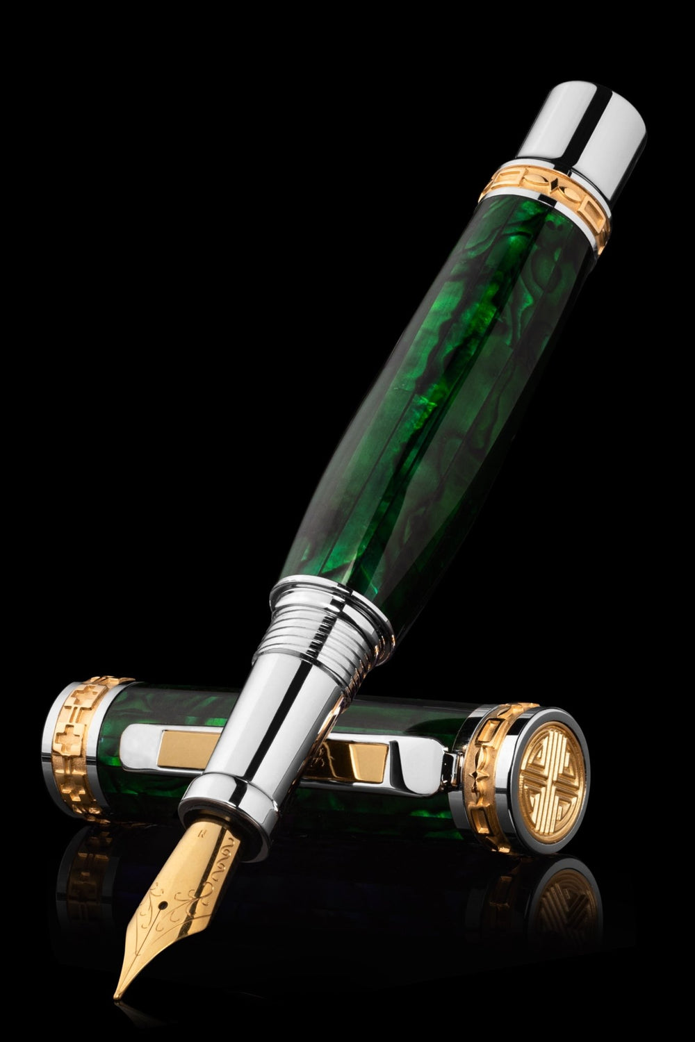 Pitchman - Closer Fountain Pen - Luxury Pen - Fountain Pens - Emerald